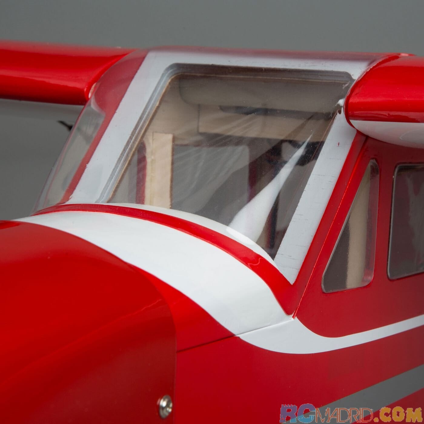 Hangar 9 Valiant 10cc ARF, 69"